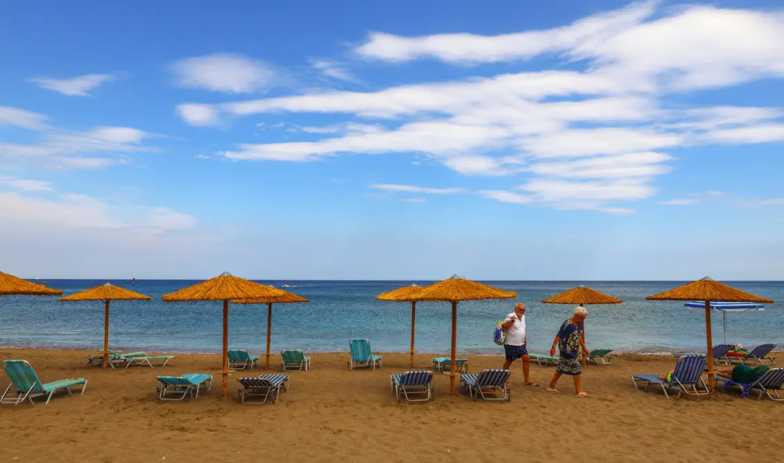 12 Greek beaches lose 'Blue Flag' status in 2025