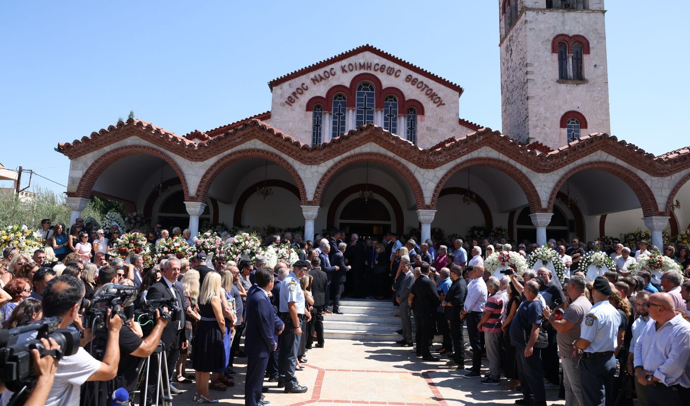 Greek politician Apostolos Vesyropoulos funeral draws emotional ...