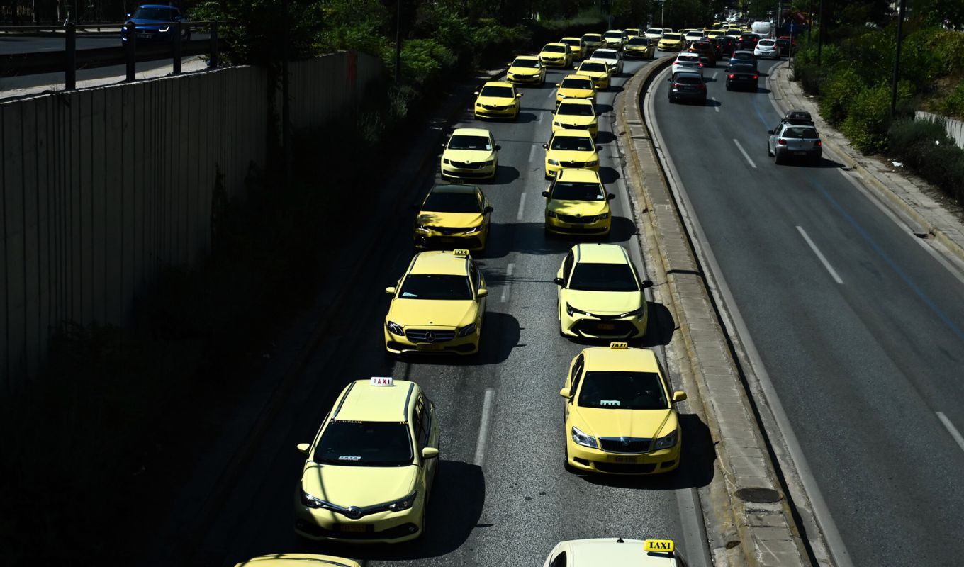 Athens taxi strike causes major traffic chaos on central roads
