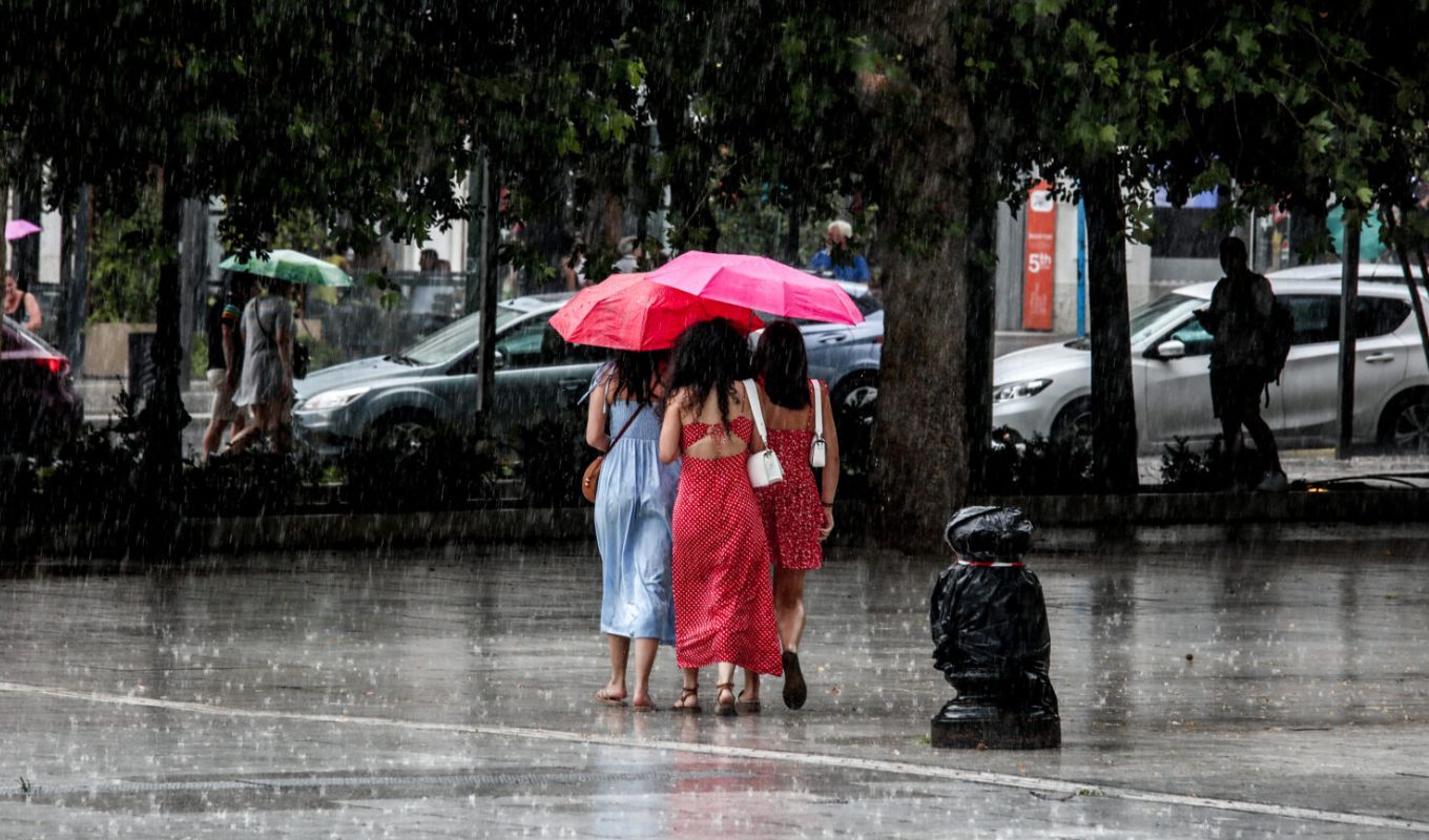 Weather alert: Storm warning as meteorologists forecast heavy rain