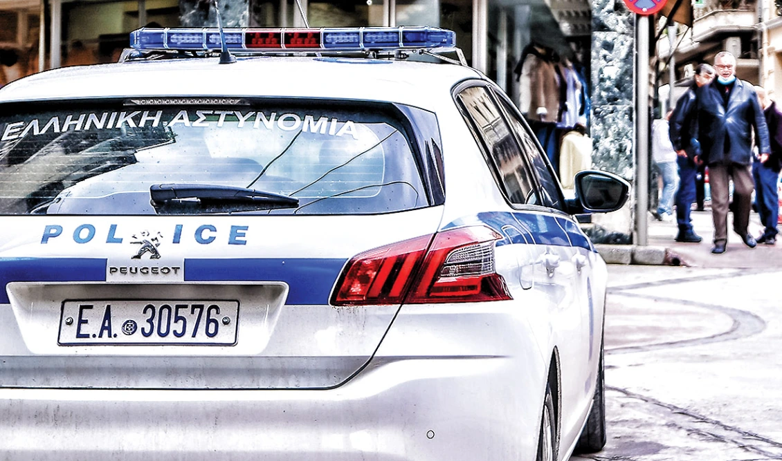 All Star "Pin-Pin" gang leader and DEDDIE employees scam evades arrest