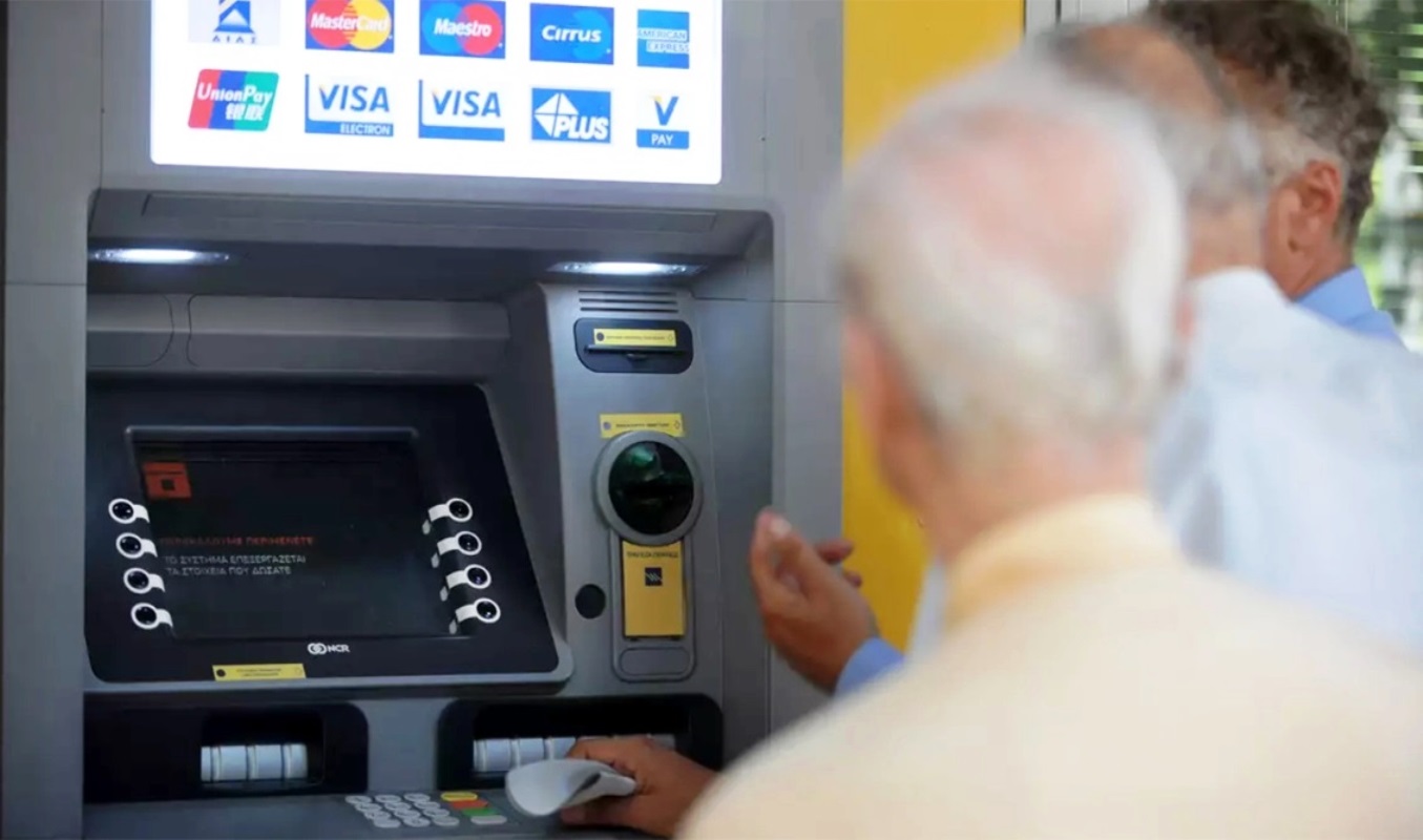 November 2025 pensions: Payment schedule and ATM availability