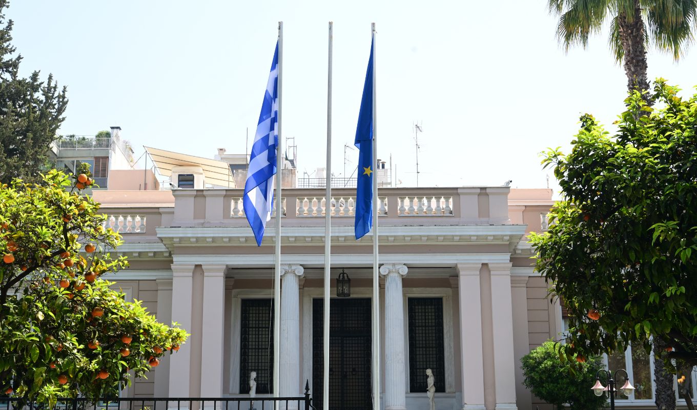 Government puts "brake" on farmers' blockades in Greece