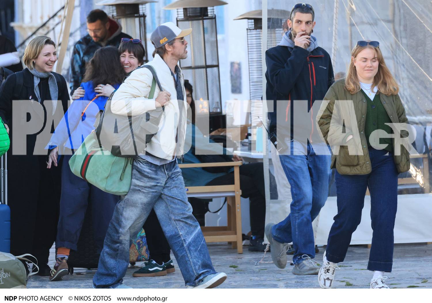 Brad Pitt in Hydra: See the exclusive photos from parapolitika.gr of ...