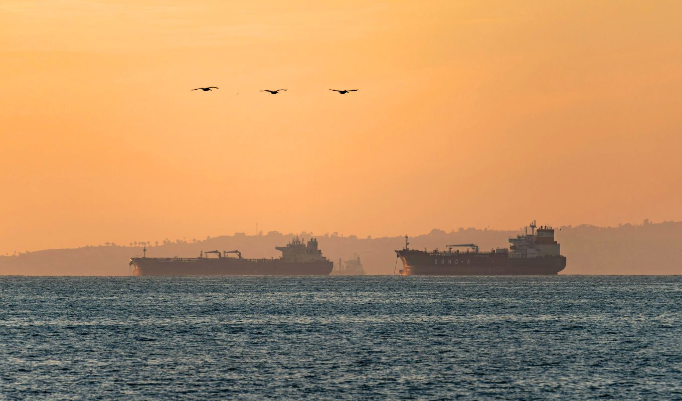 Oman: Tanker explosion off Muscat coast causes fuel spill
