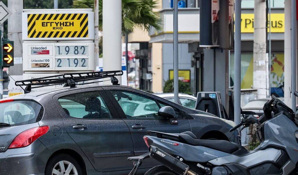 Oil prices drop after Israel-Lebanon ceasefire agreement